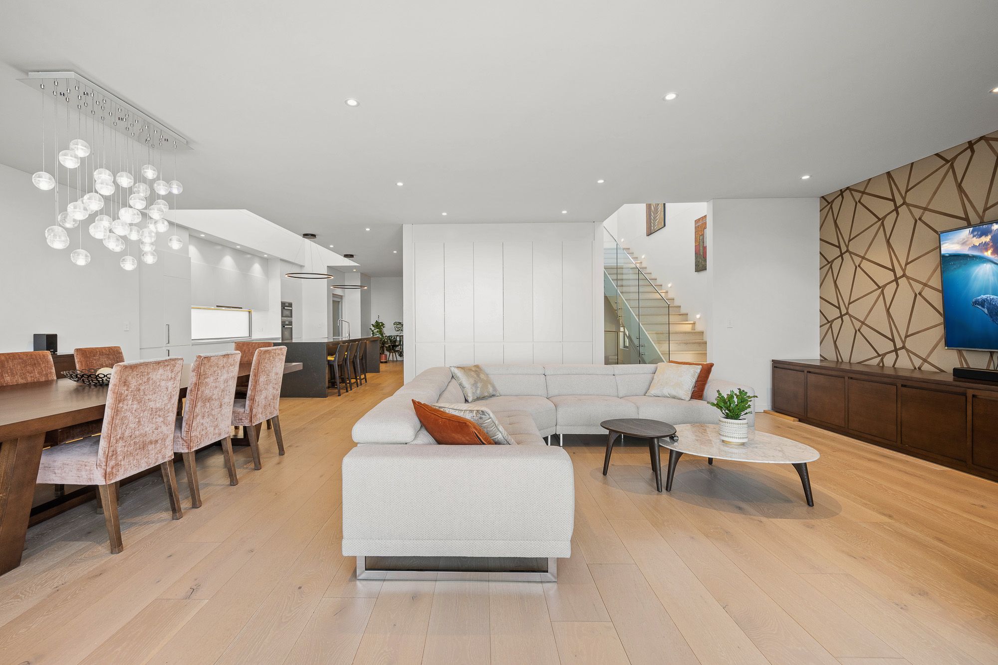 96 Kangaroo Point Road, Kangaroo Point | Luxe Agency by Maurice Maroon