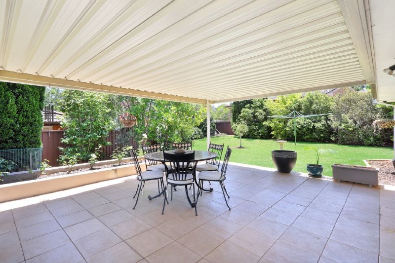 Real Estate For Lease - 2 Cadman Crescent - Castle Hill , NSW