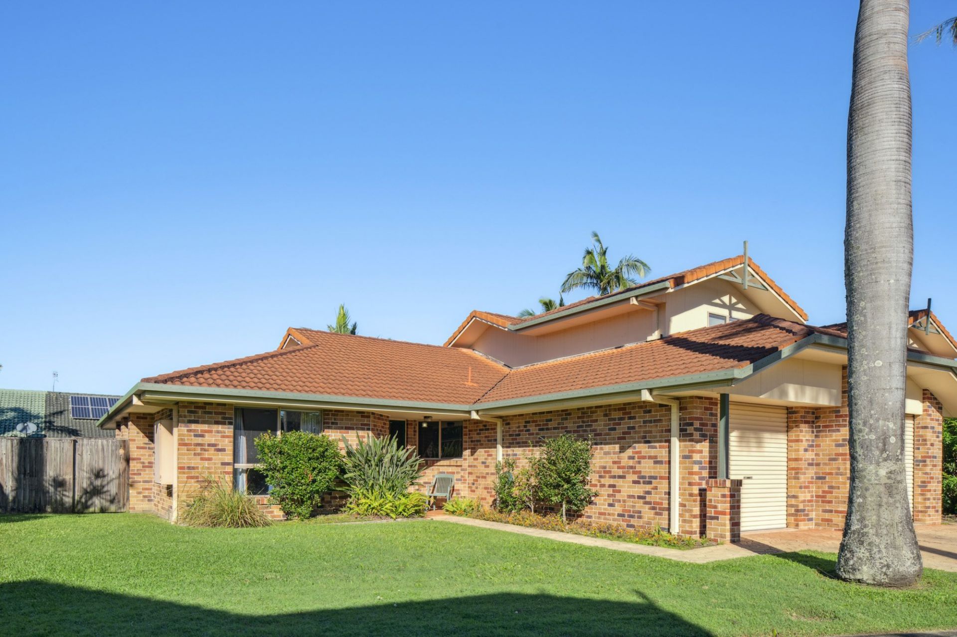 43/272 Oxley Drive, Coombabah | Amir Prestige Group