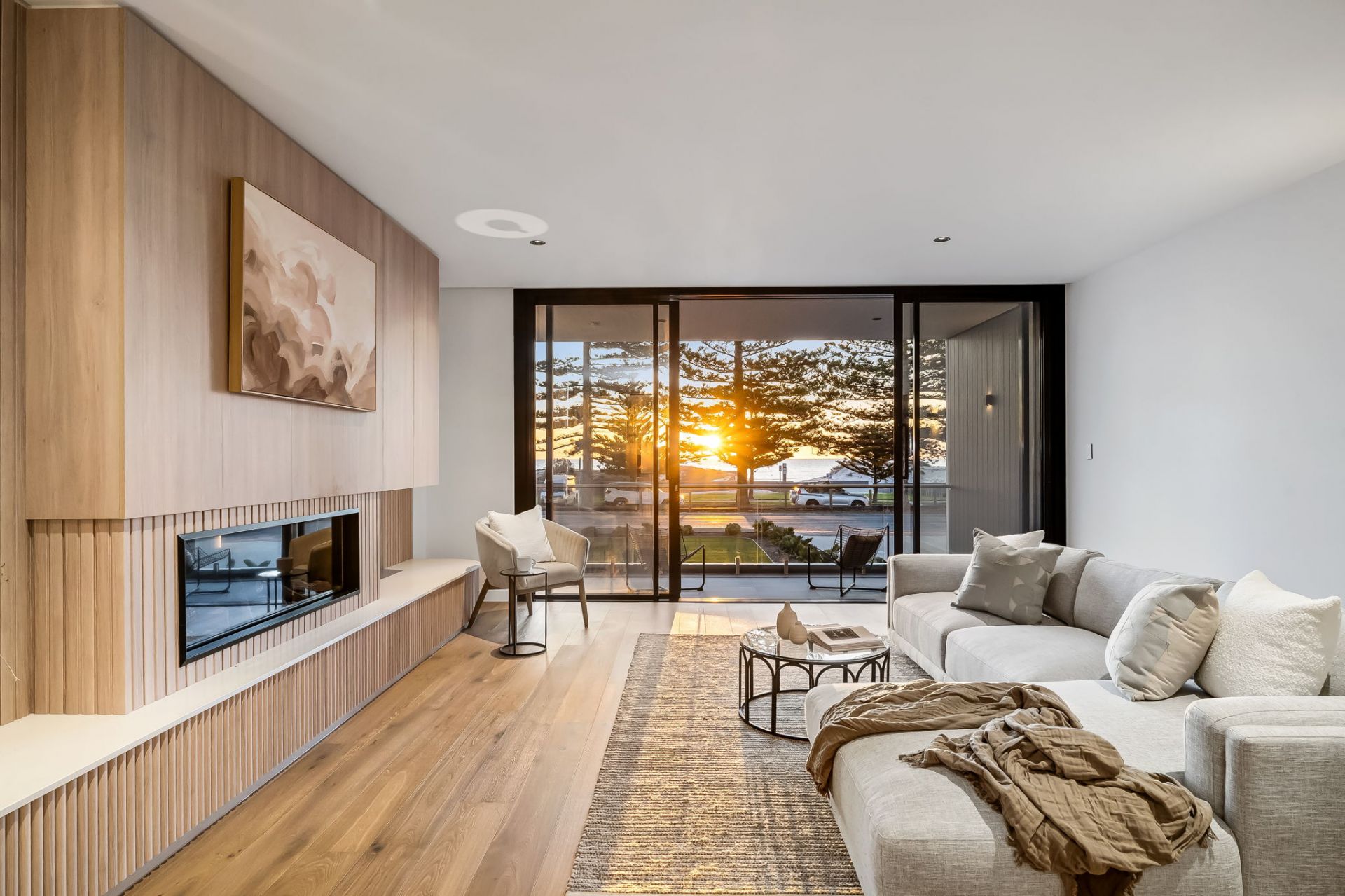 1/10 Esplanade, Semaphore South | Fox RE