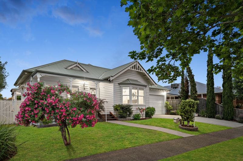 Real Estate For Sale - 18 Brookwood Avenue - Doreen , VIC