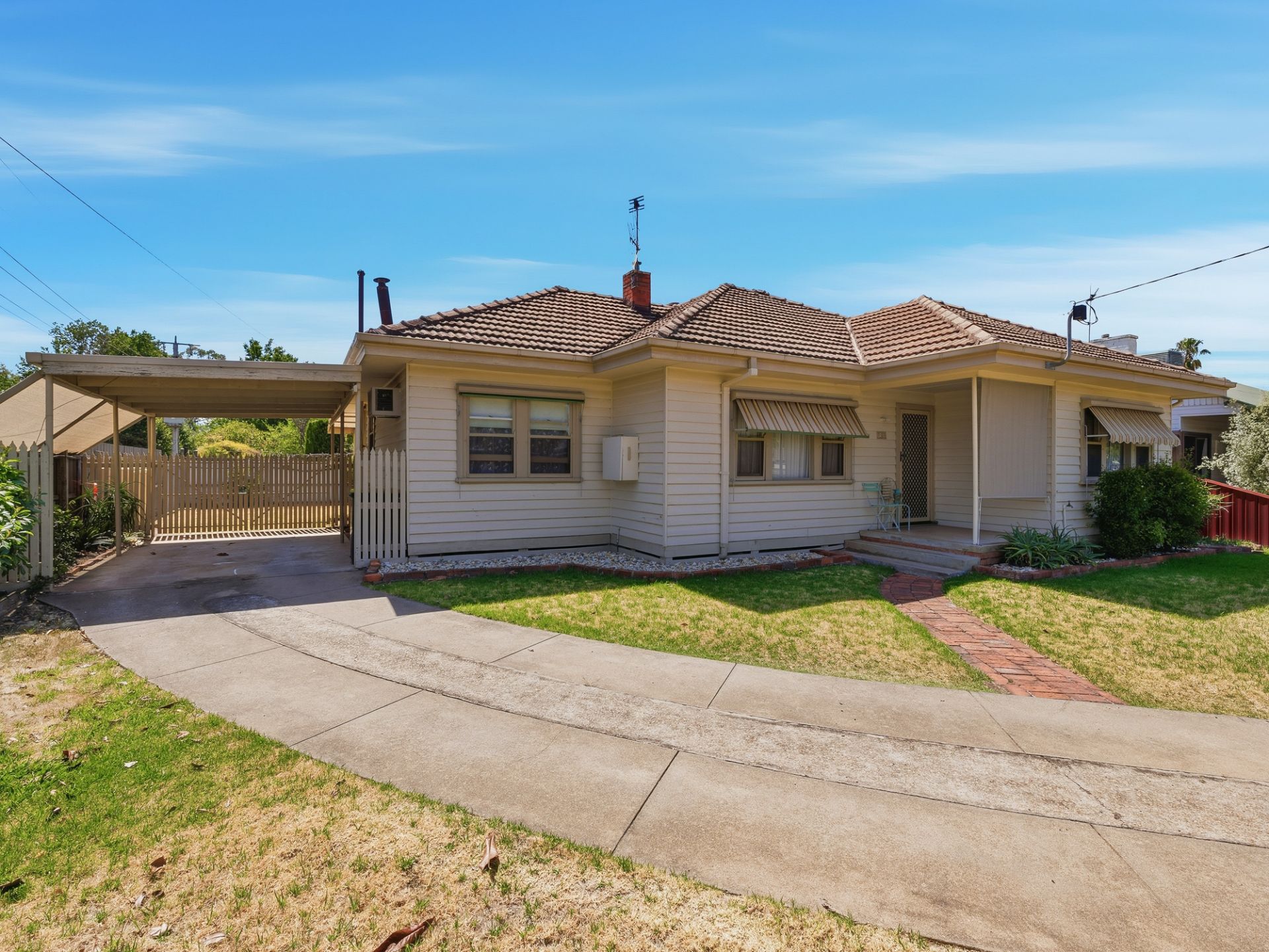 1 Swanlea Avenue, BENALLA | Living Here Benalla