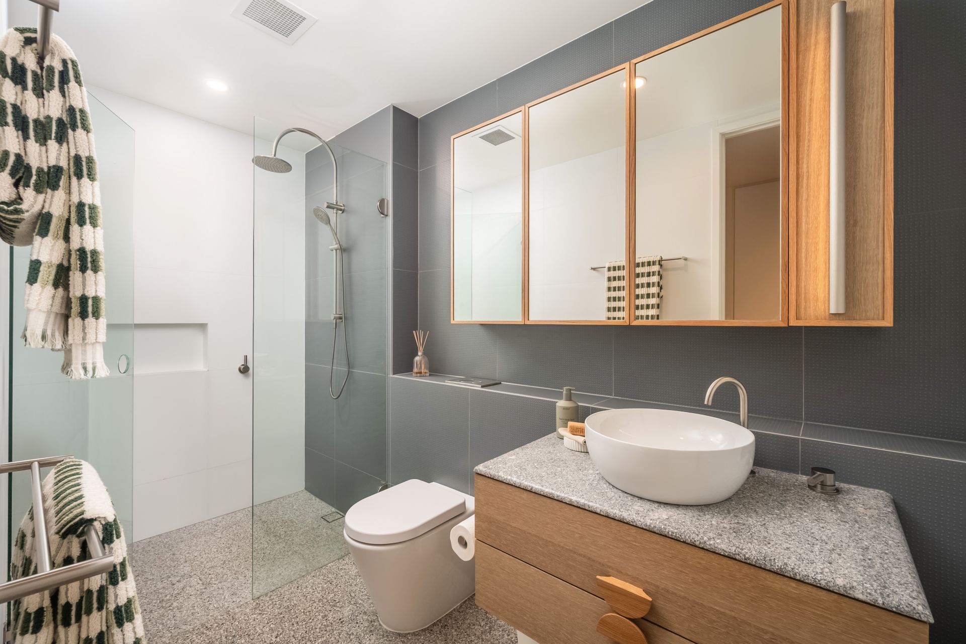 201/21 Honeysuckle Drive, Newcastle | Walkom