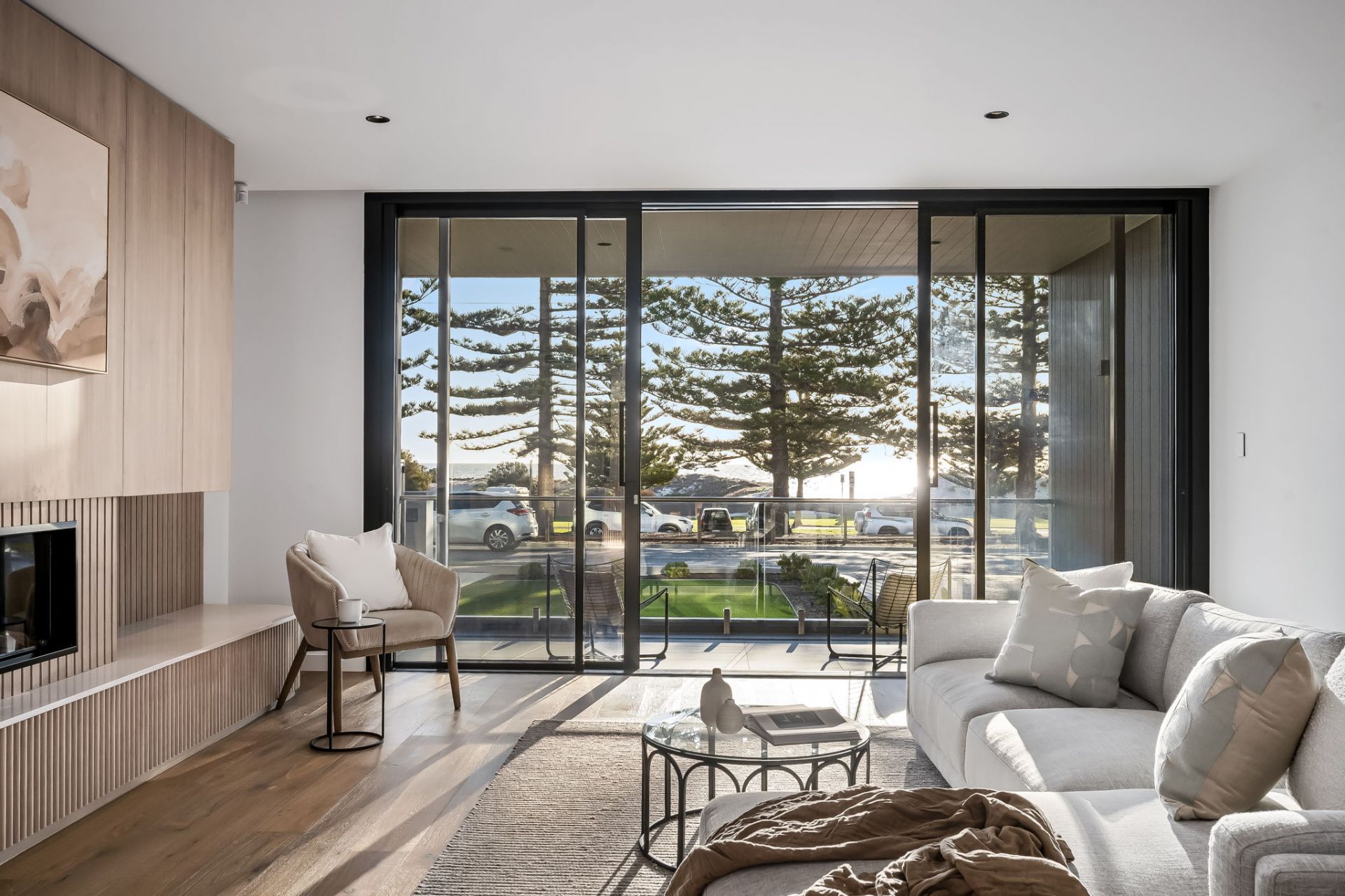 1/10 Esplanade, Semaphore South | Fox RE