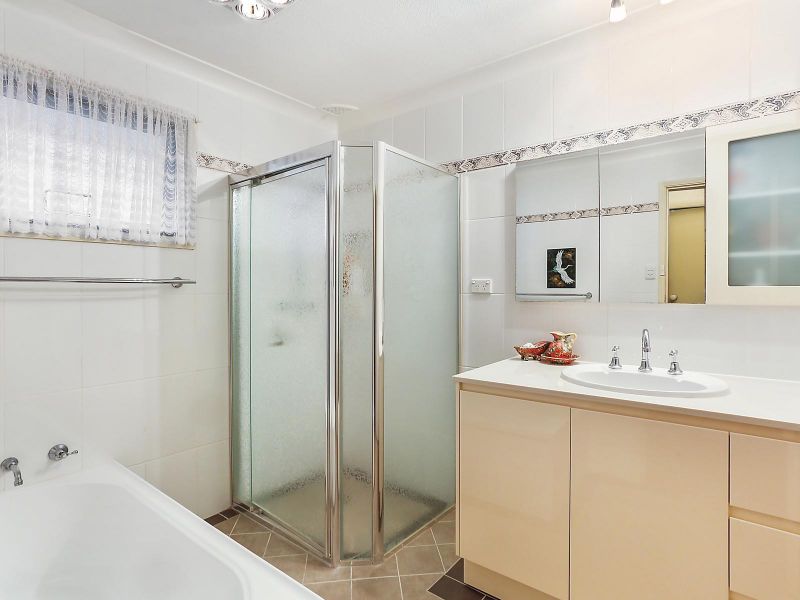 Real Estate For Lease - 2 Pound Close - Hammondville , NSW