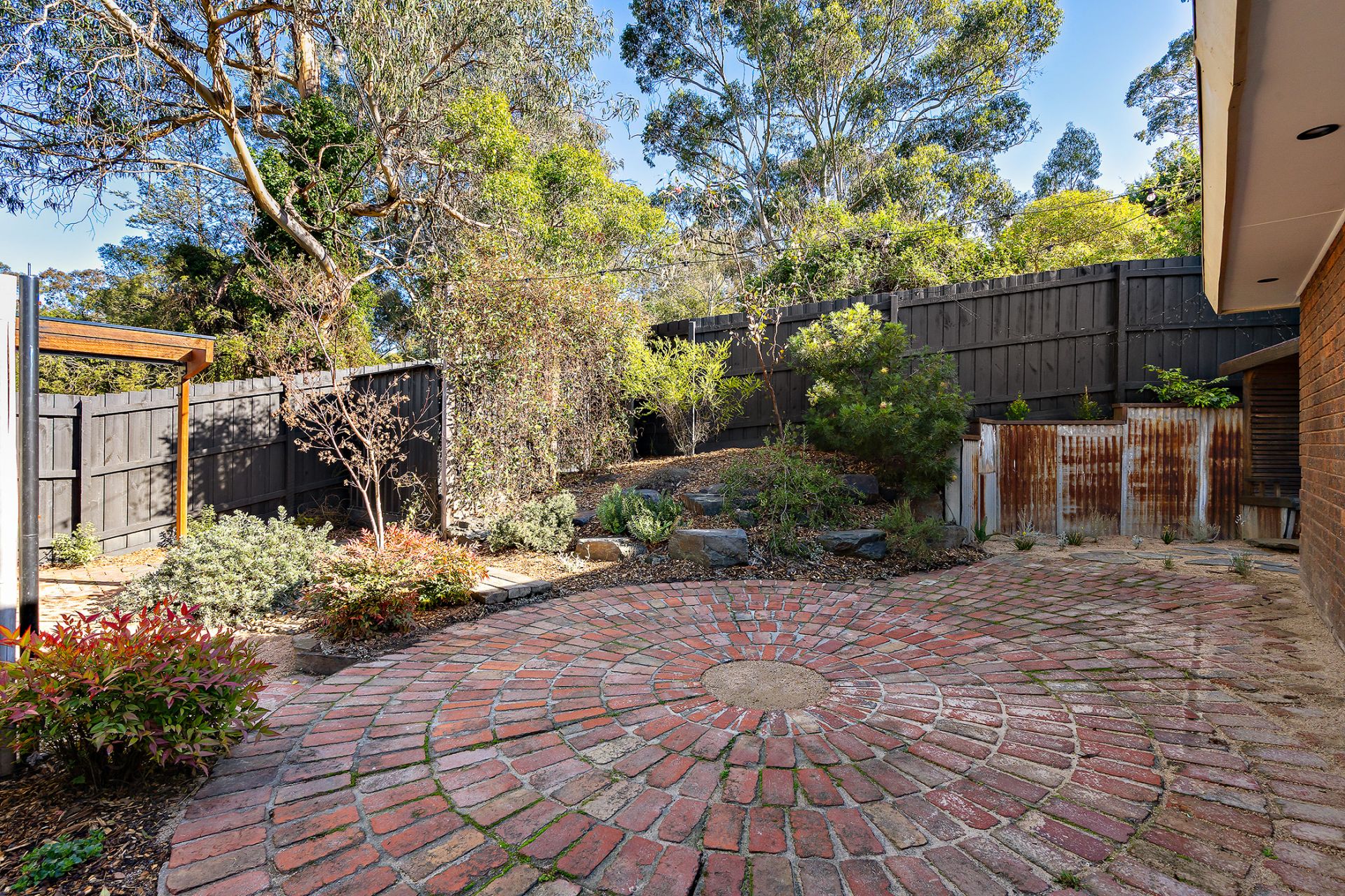 Real Estate For Lease - 4/200 Sherbourne Road - Montmorency , VIC