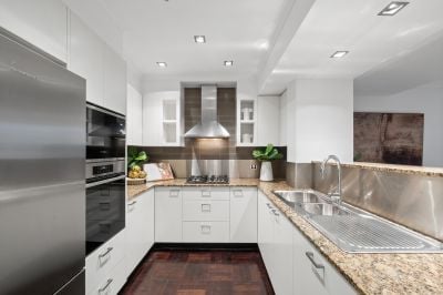 1601/7 Rockwall Crescent, Potts Point | Laing Real Estate