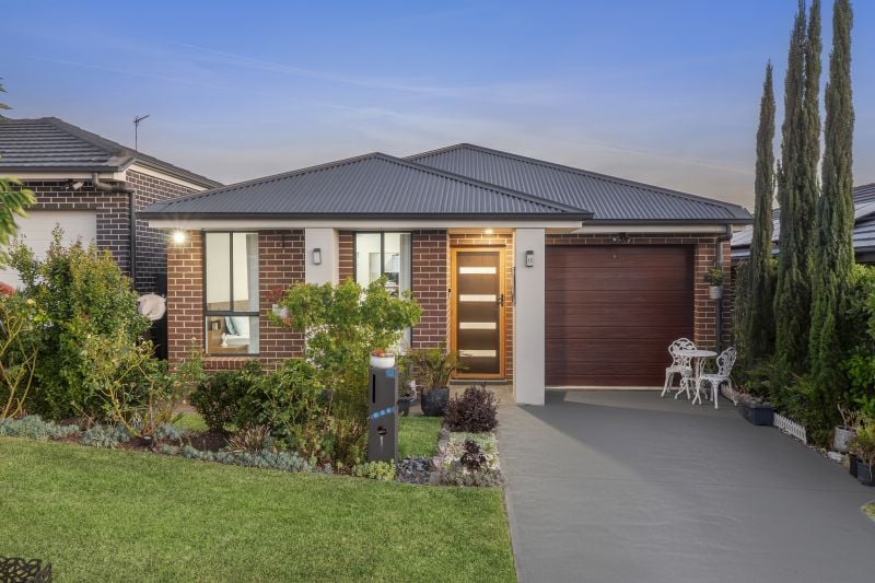 Real Estate For Sale - 12 Cassie Avenue (Grantham Farm) - Riverstone , NSW