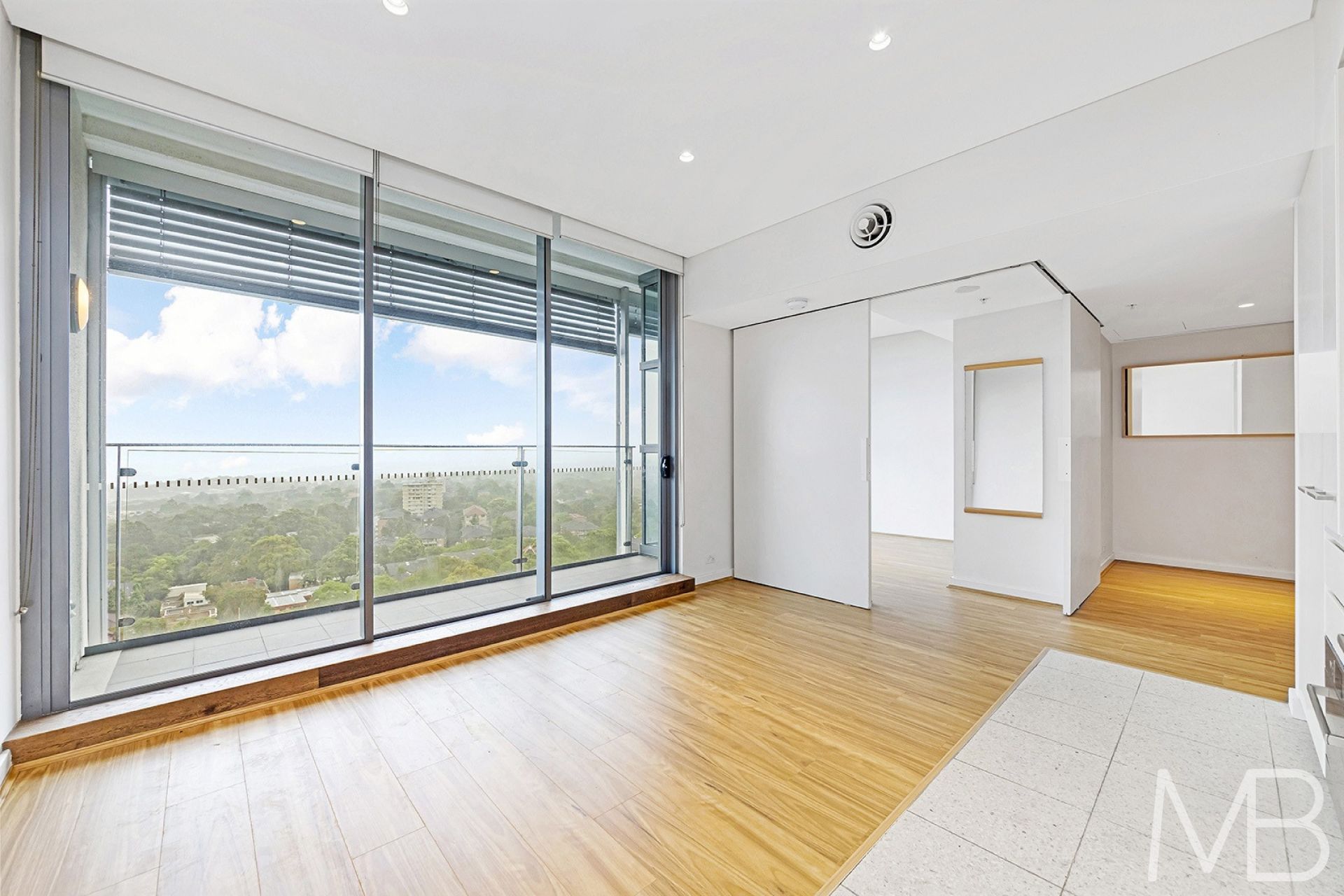R908/220 Pacific Highway, Crows Nest | McConnell Bourn Pty Ltd
